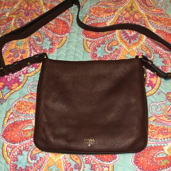 Fossil | Bags | Fossil Genuine Leather Crossbody | Poshmark